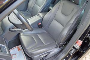Melns Volvo XC60 2015 Viļņa, ar dzinēja tilpumu 2.00 L un nobraukumu 106 tūkst. km par 14550 €, foto 16 vietnē AUTOMOTO.COM.LV