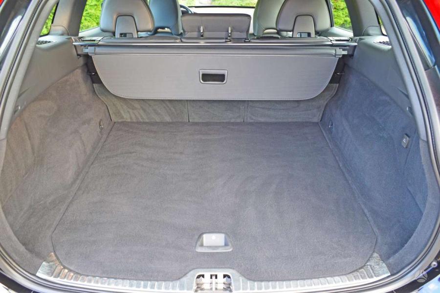 Melns Volvo XC60 2015 Viļņa, ar dzinēja tilpumu 2.00 L un nobraukumu 106 tūkst. km par 14550 €, foto 39 vietnē AUTOMOTO.COM.LV