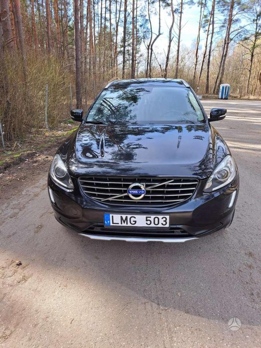Black Volvo XC60 2015 in Ukmerge, with an engine capacity of 1.97 L and mileage of 310 thousand km for 8500 €, photo 1 on AUTOMOTO.COM.LV