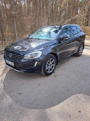 Black Volvo XC60 2015 in Ukmerge, with an engine capacity of 1.97 L and mileage of 310 thousand km for 8500 €, photo 4 on AUTOMOTO.COM.LV