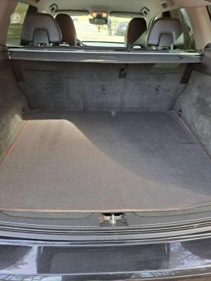 Black Volvo XC60 2015 in Ukmerge, with an engine capacity of 1.97 L and mileage of 310 thousand km for 8500 €, photo 13 on AUTOMOTO.COM.LV