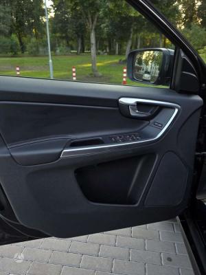 Black Volvo XC60 2015 in Kretinga, with an engine capacity of 2.40 L and mileage of 242 thousand km for 12200 €, photo 20 on AUTOMOTO.COM.LV
