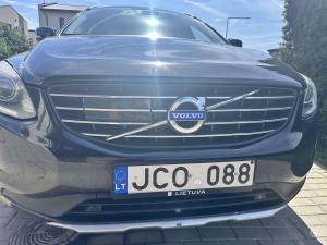 Black Volvo XC60 2015 in Kaunas, with an engine capacity of 2.40 L and mileage of 333 thousand km for 10000 €, photo 8 on AUTOMOTO.COM.LV