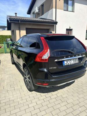 Black Volvo XC60 2015 in Kaunas, with an engine capacity of 2.40 L and mileage of 333 thousand km for 10000 €, photo 12 on AUTOMOTO.COM.LV