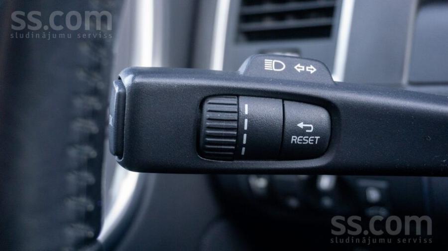 Черный Вольво ХС60 2015 в Рига, объемом двигателя 2.00 л и пробегом 202 тыс. км за 10190 €, фото 22 на AUTOMOTO.COM.LV