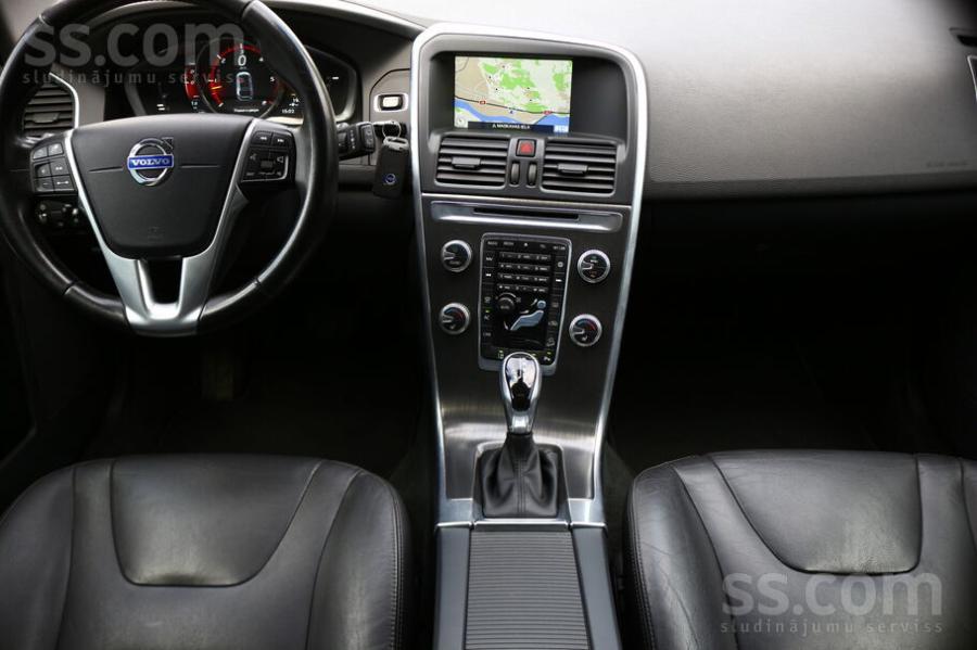 Melns Volvo XC60 2015 Rīga, ar dzinēja tilpumu 2.40 L un nobraukumu 229 tūkst. km par 14790 €, foto 9 vietnē AUTOMOTO.COM.LV