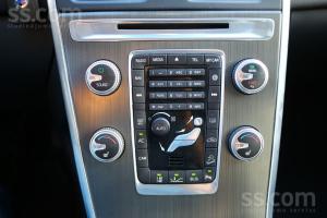 Melns Volvo XC60 2015 Rīga, ar dzinēja tilpumu 2.40 L un nobraukumu 229 tūkst. km par 14790 €, foto 17 vietnē AUTOMOTO.COM.LV