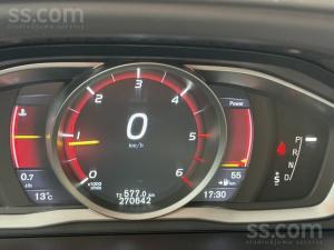 Черный Вольво ХС60 2015 в Айзкраукле, объемом двигателя 2.00 л и пробегом 272 тыс. км за 9870 €, фото 6 на AUTOMOTO.COM.LV