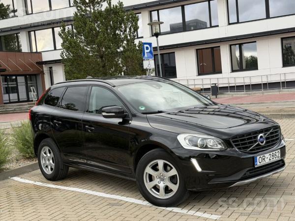Black Volvo XC60 2015 in Aizkraukle, with an engine capacity of 2.00 L and mileage of 272 thousand km for 9870 €, photo 3 on AUTOMOTO.COM.LV