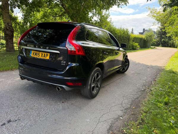 Volvo XC60 2015 in Gargzdai on AUTOMOTO.COM.LV Black Volvo XC60 2015 in Gargzdai, with an engine capacity of 2.40 L and mileage of 250 thousand km for 4899 β¬, photo 3 on AUTOMOTO.COM.LV
