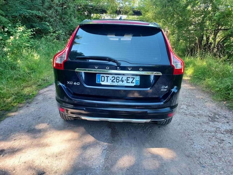 Черный Вольво ХС60 2015 в Каунас, объемом двигателя 2.40 л и пробегом 164 тыс. км за 13450 €, фото 6 на AUTOMOTO.COM.LV