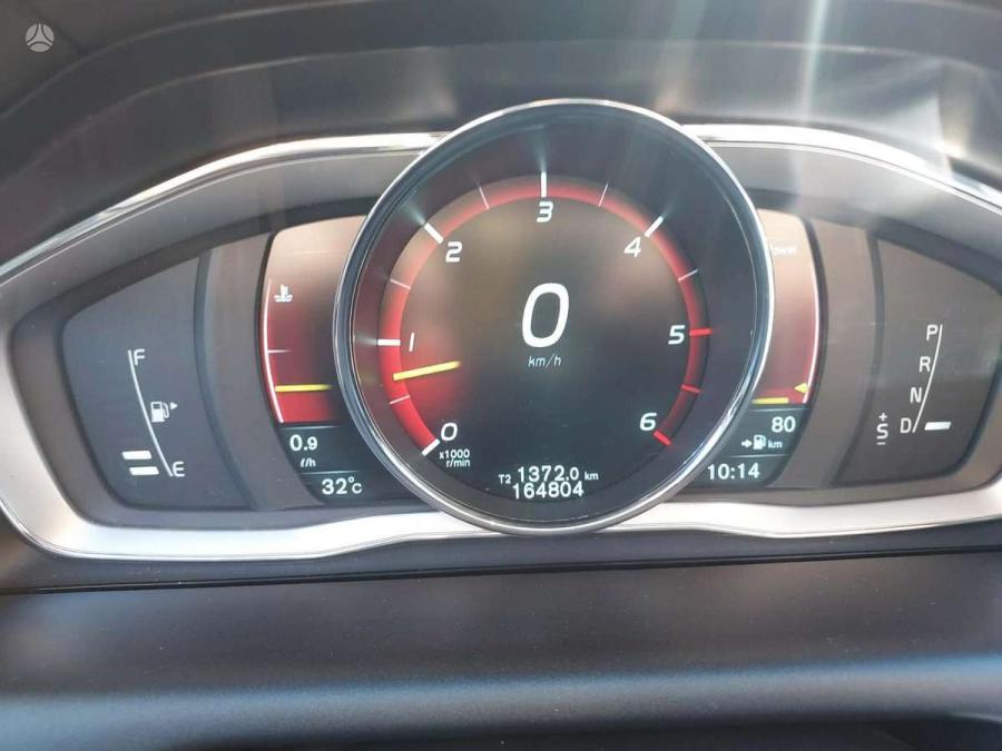 Черный Вольво ХС60 2015 в Каунас, объемом двигателя 2.40 л и пробегом 164 тыс. км за 13450 €, фото 15 на AUTOMOTO.COM.LV