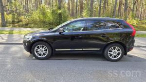 Melns Volvo XC60 2015 Rīga, ar dzinēja tilpumu 2.40 L un nobraukumu 336 tūkst. km par 8690 €, foto 4 vietnē AUTOMOTO.COM.LV