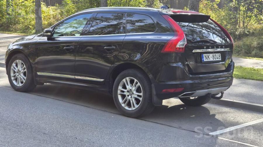 Melns Volvo XC60 2015 Rīga, ar dzinēja tilpumu 2.40 L un nobraukumu 336 tūkst. km par 8690 €, foto 12 vietnē AUTOMOTO.COM.LV