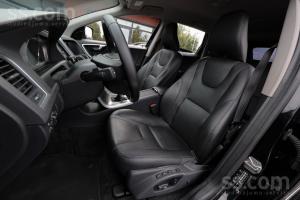 Melns Volvo XC60 2015 Jelgava, ar dzinēja tilpumu 2.00 L un nobraukumu 0 tūkst. km par 12990 €, foto 10 vietnē AUTOMOTO.COM.LV