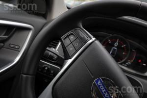 Melns Volvo XC60 2015 Jelgava, ar dzinēja tilpumu 2.00 L un nobraukumu 0 tūkst. km par 12990 €, foto 23 vietnē AUTOMOTO.COM.LV
