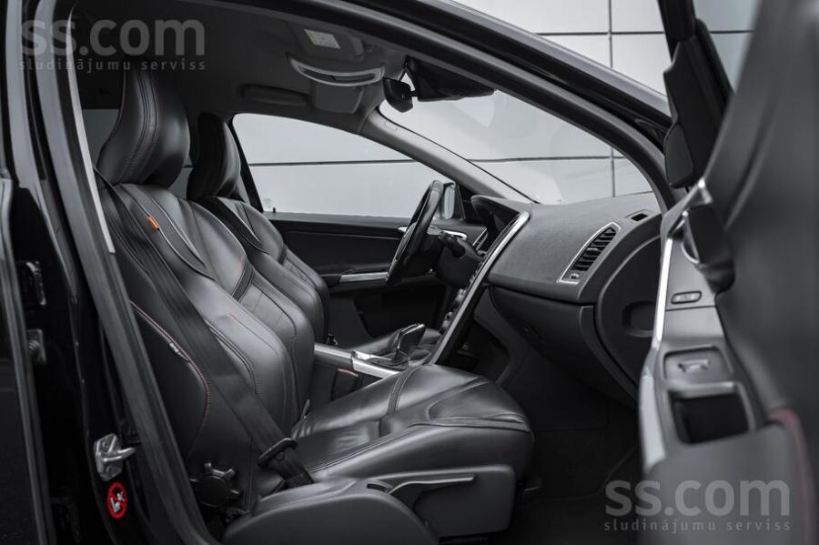 Melns Volvo XC60 2015 Rīga, ar dzinēja tilpumu 2.00 L un nobraukumu 227 tūkst. km par 10950 €, foto 13 vietnē AUTOMOTO.COM.LV