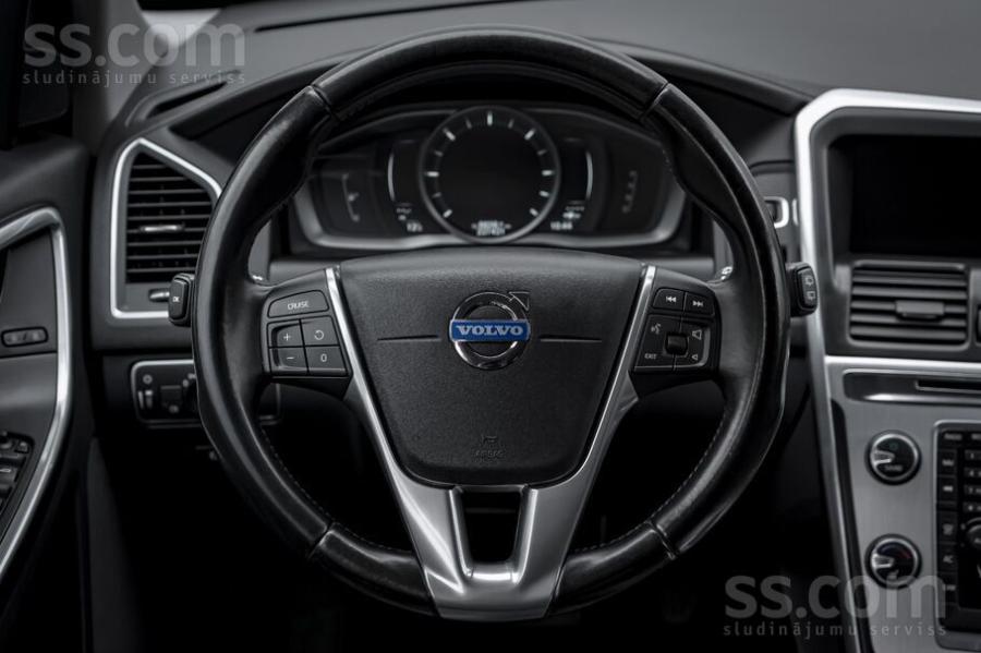 Melns Volvo XC60 2015 Rīga, ar dzinēja tilpumu 2.00 L un nobraukumu 227 tūkst. km par 10950 €, foto 20 vietnē AUTOMOTO.COM.LV