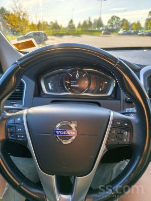 Melns Volvo XC60 2015 Daugavpils, ar dzinēja tilpumu 2.00 L un nobraukumu 170 tūkst. km par 14500 €, foto 8 vietnē AUTOMOTO.COM.LV