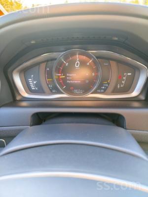 Melns Volvo XC60 2015 Daugavpils, ar dzinēja tilpumu 2.00 L un nobraukumu 170 tūkst. km par 14500 €, foto 9 vietnē AUTOMOTO.COM.LV