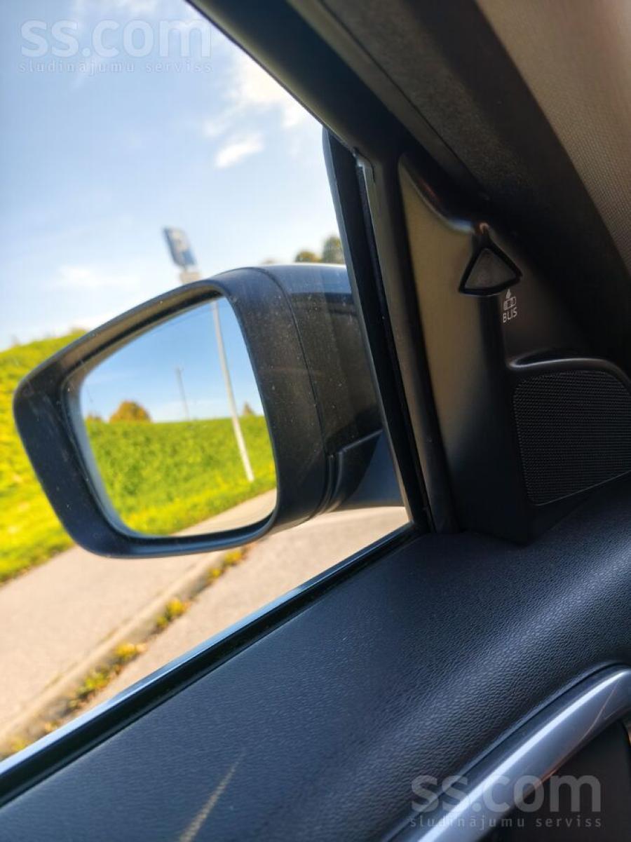 Melns Volvo XC60 2015 Daugavpils, ar dzinēja tilpumu 2.00 L un nobraukumu 170 tūkst. km par 14500 €, foto 20 vietnē AUTOMOTO.COM.LV