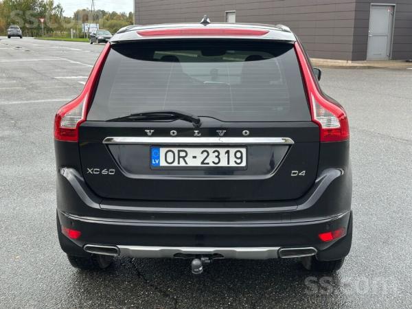 Volvo XC60 2015 Rīga vietnē Melns Volvo XC60 2015 Rīga, ar dzinēja tilpumu 2.00 L un nobraukumu 286 tūkst. km par 9500 €, foto 8 vietnē AUTOMOTO.COM.LV
