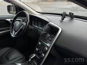 Melns Volvo XC60 2015 Rīga, ar dzinēja tilpumu 2.00 L un nobraukumu 286 tūkst. km par 9500 €, foto 9 vietnē AUTOMOTO.COM.LV
