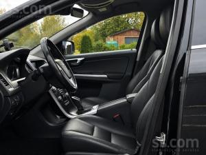 Melns Volvo XC60 2015 Rīga, ar dzinēja tilpumu 2.00 L un nobraukumu 286 tūkst. km par 9500 €, foto 24 vietnē AUTOMOTO.COM.LV