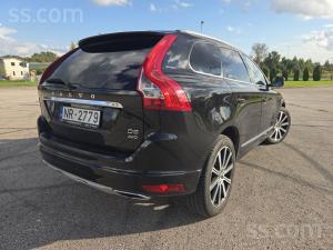 Melns Volvo XC60 2015 Rēzekne, ar dzinēja tilpumu 2.40 L un nobraukumu 132 tūkst. km par 16990 €, foto 7 vietnē AUTOMOTO.COM.LV