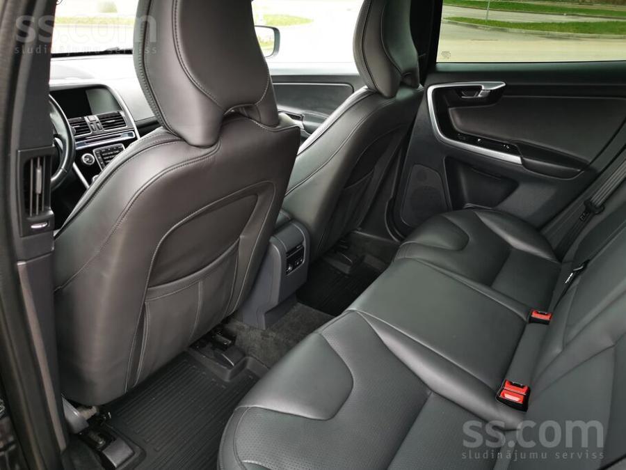 Melns Volvo XC60 2015 Rēzekne, ar dzinēja tilpumu 2.40 L un nobraukumu 132 tūkst. km par 16990 €, foto 9 vietnē AUTOMOTO.COM.LV