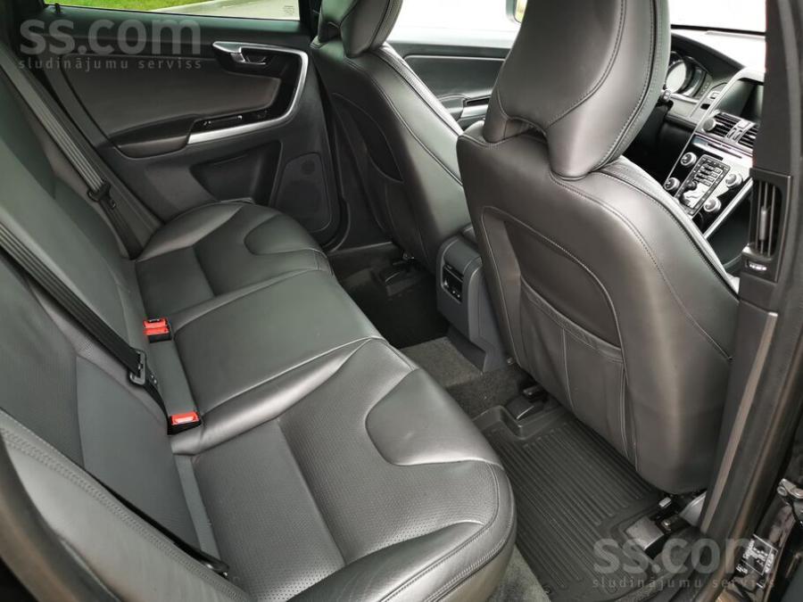 Melns Volvo XC60 2015 Rēzekne, ar dzinēja tilpumu 2.40 L un nobraukumu 132 tūkst. km par 16990 €, foto 11 vietnē AUTOMOTO.COM.LV