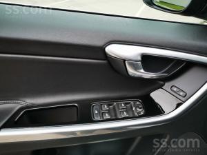Melns Volvo XC60 2015 Rēzekne, ar dzinēja tilpumu 2.40 L un nobraukumu 132 tūkst. km par 16990 €, foto 12 vietnē AUTOMOTO.COM.LV