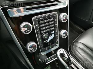 Melns Volvo XC60 2015 Rēzekne, ar dzinēja tilpumu 2.40 L un nobraukumu 132 tūkst. km par 16990 €, foto 13 vietnē AUTOMOTO.COM.LV