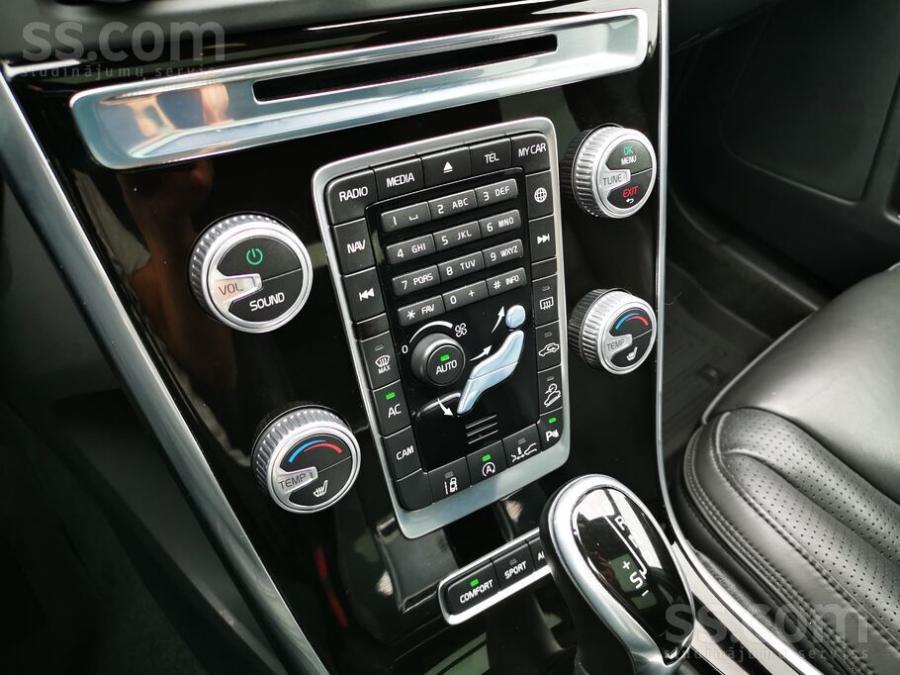 Melns Volvo XC60 2015 Rēzekne, ar dzinēja tilpumu 2.40 L un nobraukumu 132 tūkst. km par 16990 €, foto 13 vietnē AUTOMOTO.COM.LV