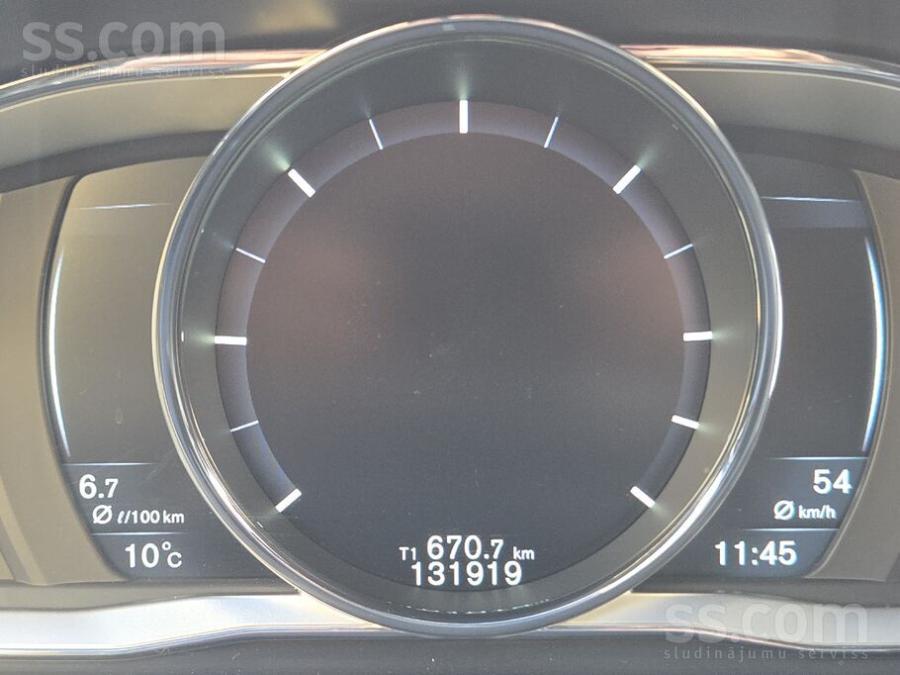Melns Volvo XC60 2015 Rēzekne, ar dzinēja tilpumu 2.40 L un nobraukumu 132 tūkst. km par 16990 €, foto 16 vietnē AUTOMOTO.COM.LV