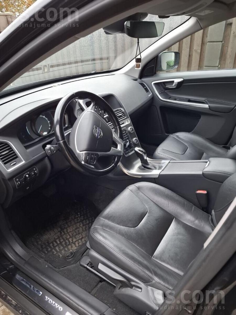 Melns Volvo XC60 2015 Rīga, ar dzinēja tilpumu 2.00 L un nobraukumu 219 tūkst. km par 12700 €, foto 5 vietnē AUTOMOTO.COM.LV
