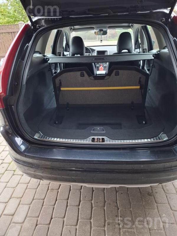 Melns Volvo XC60 2015 Rīga, ar dzinēja tilpumu 2.00 L un nobraukumu 219 tūkst. km par 12700 €, foto 8 vietnē AUTOMOTO.COM.LV