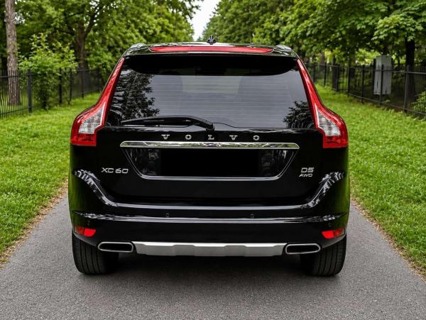 Melns Volvo XC60 2015 Viļņa, ar dzinēja tilpumu 2.40 L un nobraukumu 314 tūkst. km par 12890 €, foto 11 vietnē AUTOMOTO.COM.LV
