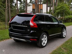 Black Volvo XC60 2015 in Vilnius, with an engine capacity of 2.40 L and mileage of 314 thousand km for 12890 €, photo 13 on AUTOMOTO.COM.LV