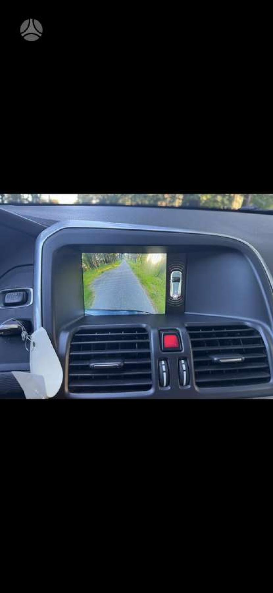 Black Volvo XC60 2015 in Vilnius, with an engine capacity of 2.40 L and mileage of 314 thousand km for 12890 €, photo 25 on AUTOMOTO.COM.LV