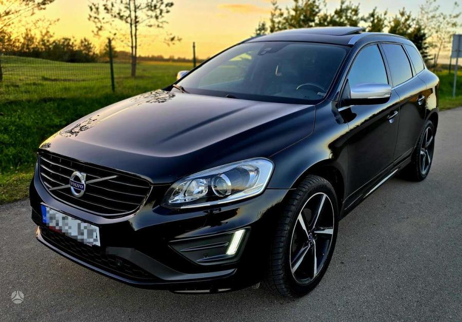 Black Volvo XC60 2015 in Siauliai, with an engine capacity of 1.98 L and mileage of 295 thousand km for 8950 €, photo 1 on AUTOMOTO.COM.LV
