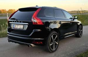 Black Volvo XC60 2015 in Siauliai, with an engine capacity of 1.98 L and mileage of 295 thousand km for 8950 €, photo 5 on AUTOMOTO.COM.LV