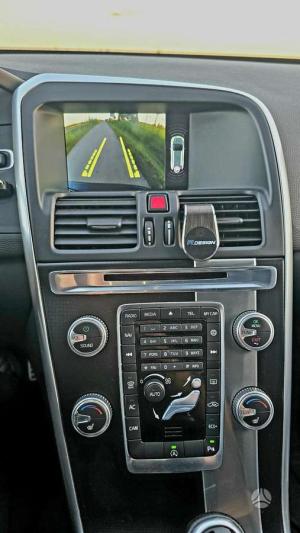 Black Volvo XC60 2015 in Siauliai, with an engine capacity of 1.98 L and mileage of 295 thousand km for 8950 €, photo 9 on AUTOMOTO.COM.LV