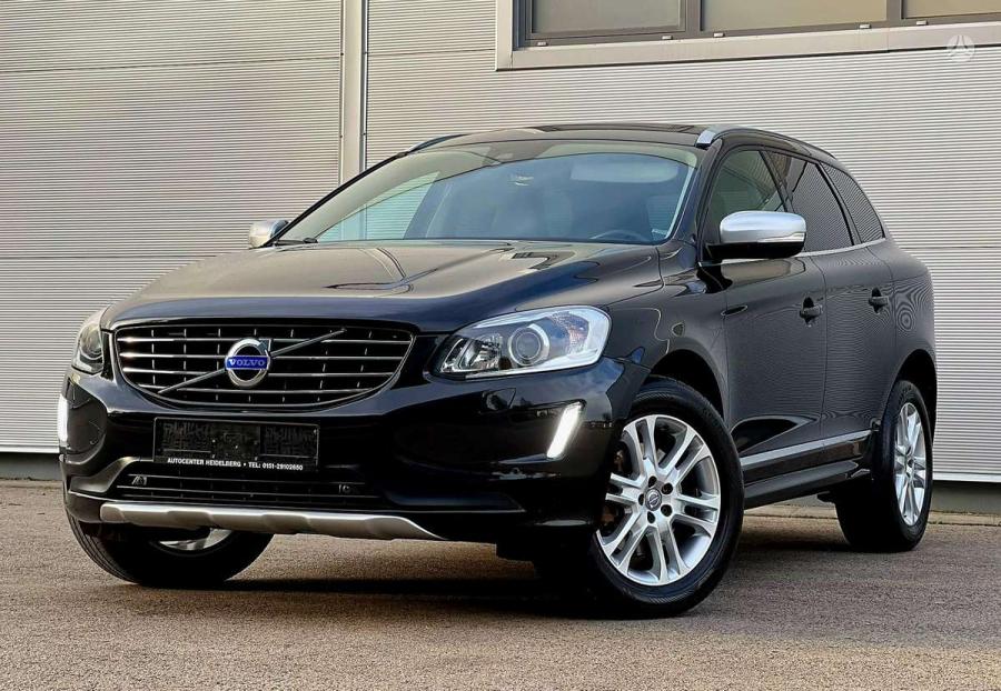 Black Volvo XC60 2015 in Utena, with an engine capacity of 2.40 L and mileage of 250 thousand km for 13750 €, photo 1 on AUTOMOTO.COM.LV