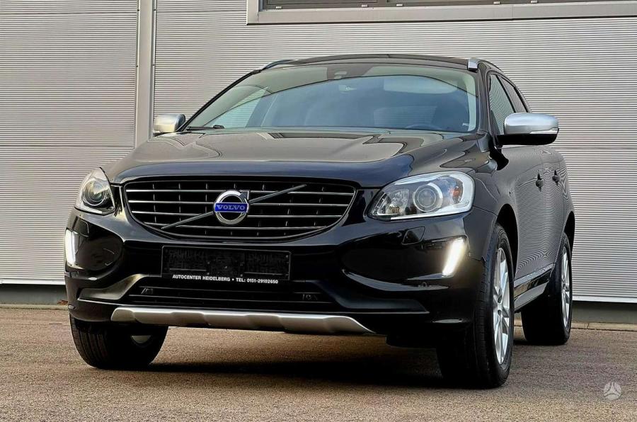 Black Volvo XC60 2015 in Utena, with an engine capacity of 2.40 L and mileage of 250 thousand km for 13750 €, photo 9 on AUTOMOTO.COM.LV