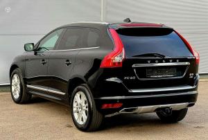 Black Volvo XC60 2015 in Utena, with an engine capacity of 2.40 L and mileage of 250 thousand km for 13750 €, photo 13 on AUTOMOTO.COM.LV
