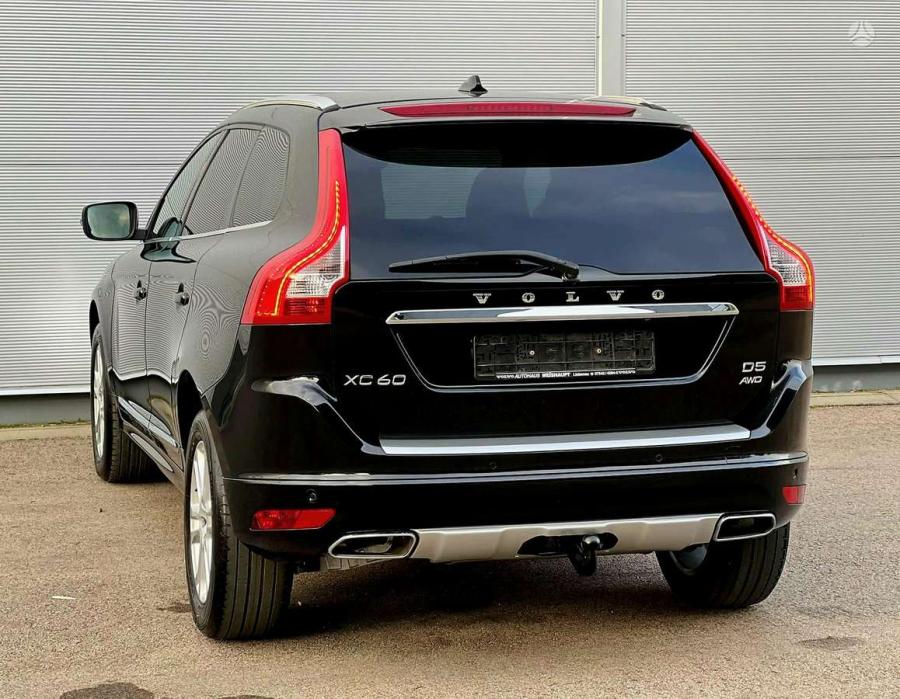 Black Volvo XC60 2015 in Utena, with an engine capacity of 2.40 L and mileage of 250 thousand km for 13750 €, photo 23 on AUTOMOTO.COM.LV