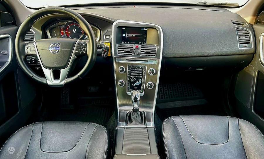 Black Volvo XC60 2015 in Utena, with an engine capacity of 2.40 L and mileage of 250 thousand km for 13750 €, photo 27 on AUTOMOTO.COM.LV