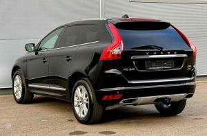 Black Volvo XC60 2015 in Utena, with an engine capacity of 2.40 L and mileage of 250 thousand km for 13750 €, photo 32 on AUTOMOTO.COM.LV