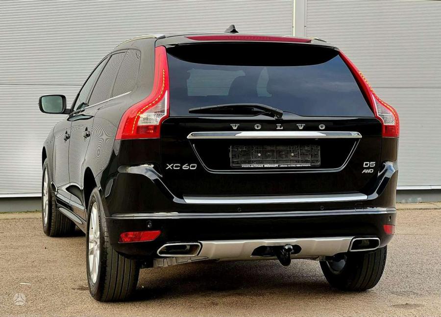 Black Volvo XC60 2015 in Utena, with an engine capacity of 2.40 L and mileage of 250 thousand km for 13750 €, photo 41 on AUTOMOTO.COM.LV
